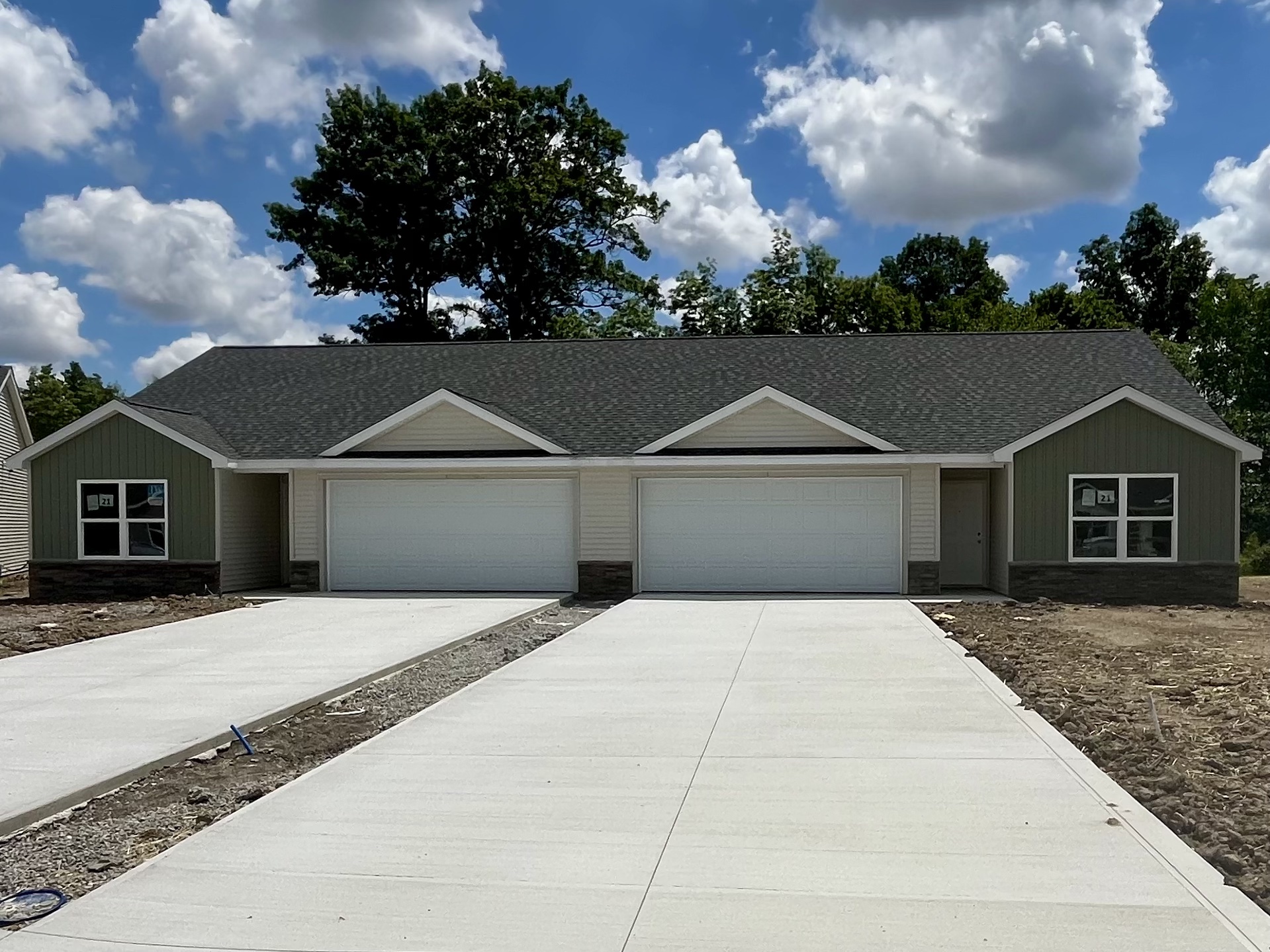 Home [arborparktownhomes.managebuilding.com]